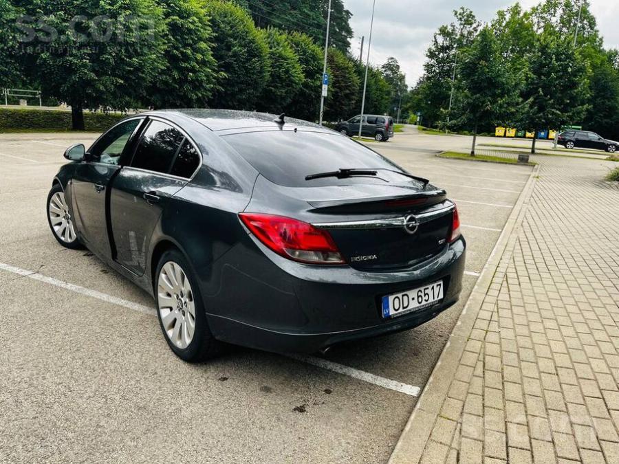 Grey Opel Insignia 2009 in Ogre, with an engine capacity of 2.00 L and mileage of 282 thousand km for 3700 €, photo 5 on AUTOMOTO.COM.LV