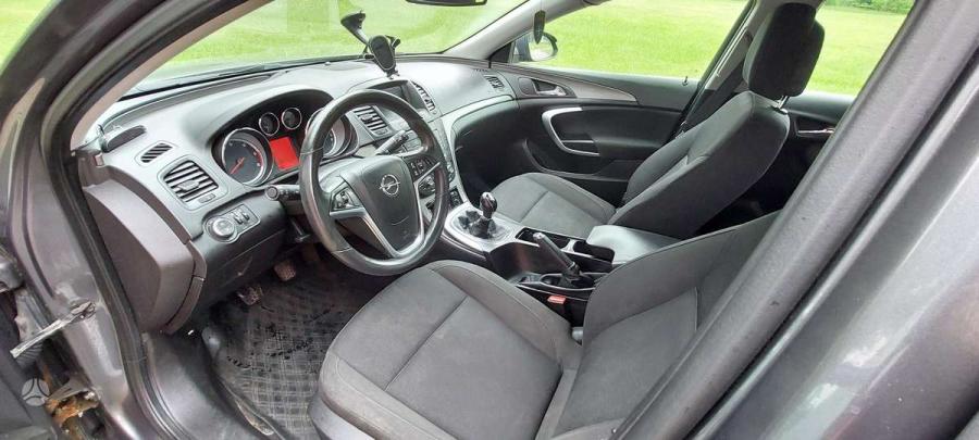 Pelēks Opel Insignia 2009 Viļņa, ar dzinēja tilpumu 1.96 L un nobraukumu 290 tūkst. km par 2300 €, foto 12 vietnē AUTOMOTO.COM.LV