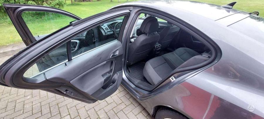 Pelēks Opel Insignia 2009 Viļņa, ar dzinēja tilpumu 1.96 L un nobraukumu 290 tūkst. km par 2300 €, foto 13 vietnē AUTOMOTO.COM.LV