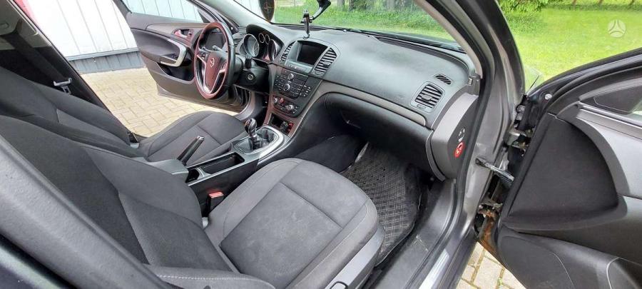 Pelēks Opel Insignia 2009 Viļņa, ar dzinēja tilpumu 1.96 L un nobraukumu 290 tūkst. km par 2300 €, foto 18 vietnē AUTOMOTO.COM.LV