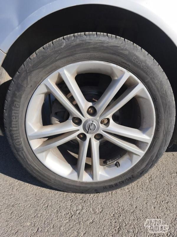 Pelēks Opel Insignia 2009 Viļņa, ar dzinēja tilpumu 2.00 L un nobraukumu 281 tūkst. km par 2000 €, foto 10 vietnē AUTOMOTO.COM.LV
