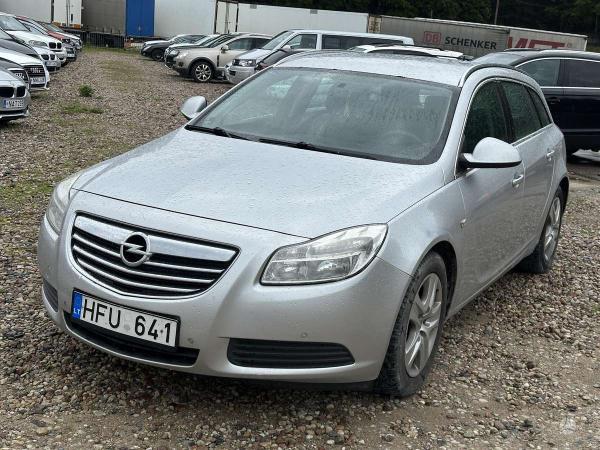 Pelēks Opel Insignia 2009 Viļņa, ar dzinēja tilpumu 1.96 L un nobraukumu 410 tūkst. km par 1100 €, foto 3 vietnē AUTOMOTO.COM.LV