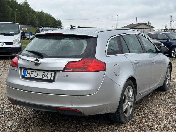 Pelēks Opel Insignia 2009 Viļņa, ar dzinēja tilpumu 1.96 L un nobraukumu 410 tūkst. km par 1100 €, foto 4 vietnē AUTOMOTO.COM.LV