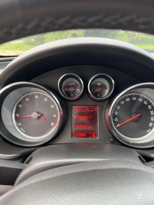 Pelēks Opel Insignia 2009 Jurbarkas, ar dzinēja tilpumu 1.80 L un nobraukumu 328 tūkst. km par 2300 €, foto 12 vietnē AUTOMOTO.COM.LV