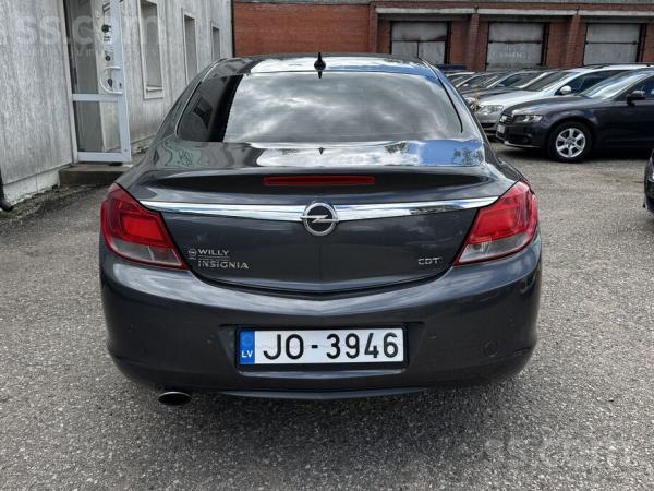 Grey Opel Insignia 2009 in Daugavpils, with an engine capacity of 2.00 L and mileage of 0 thousand km for 2200 €, photo 6 on AUTOMOTO.COM.LV