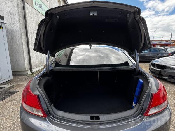 Grey Opel Insignia 2009 in Daugavpils, with an engine capacity of 2.00 L and mileage of 0 thousand km for 2200 €, photo 11 on AUTOMOTO.COM.LV