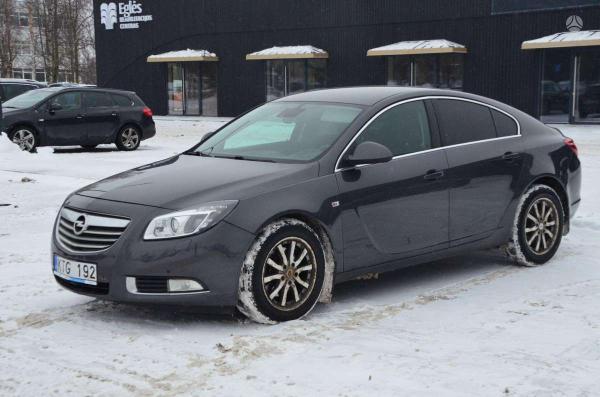 Pelēks Opel Insignia 2010 Šauļi, ar dzinēja tilpumu 1.96 L un nobraukumu 290 tūkst. km par 3200 €, foto 2 vietnē AUTOMOTO.COM.LV