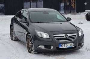 Grey Opel Insignia 2010 in Siauliai, with an engine capacity of 1.96 L and mileage of 290 thousand km for 3200 €, photo 5 on AUTOMOTO.COM.LV
