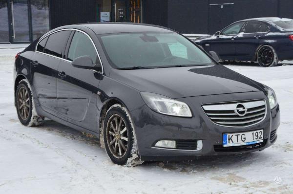 Pelēks Opel Insignia 2010 Šauļi, ar dzinēja tilpumu 1.96 L un nobraukumu 290 tūkst. km par 3200 €, foto 6 vietnē AUTOMOTO.COM.LV