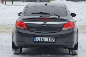 Grey Opel Insignia 2010 in Siauliai, with an engine capacity of 1.96 L and mileage of 290 thousand km for 3200 €, photo 12 on AUTOMOTO.COM.LV