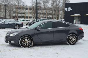 Grey Opel Insignia 2010 in Siauliai, with an engine capacity of 1.96 L and mileage of 290 thousand km for 3200 €, photo 16 on AUTOMOTO.COM.LV