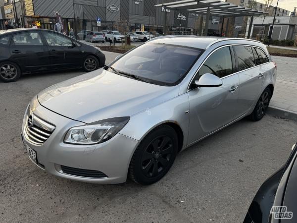 Pelēks Opel Insignia 2010 Viļņa, ar dzinēja tilpumu 2.00 L un nobraukumu 350 tūkst. km par 1550 €, foto 2 vietnē AUTOMOTO.COM.LV
