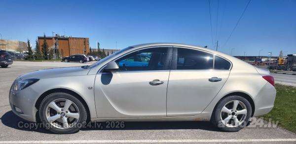 Pelēks Opel Insignia 2010 Tallina, ar dzinēja tilpumu 2.80 L un nobraukumu 277 tūkst. km par 1028 €, foto 3 vietnē AUTOMOTO.COM.LV