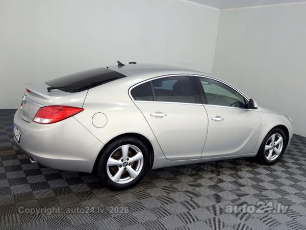 Pelēks Opel Insignia 2010 Tallina, ar dzinēja tilpumu 2.80 L un nobraukumu 277 tūkst. km par 1999 €, foto 3 vietnē AUTOMOTO.COM.LV