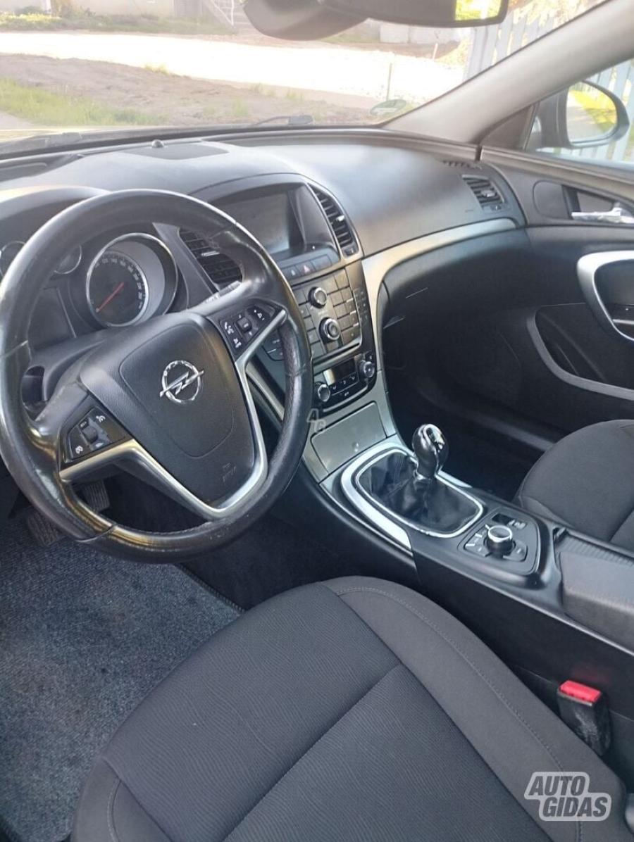 Pelēks Opel Insignia 2010 Marijampole, ar dzinēja tilpumu 2.00 L un nobraukumu 255 tūkst. km par 2799 €, foto 13 vietnē AUTOMOTO.COM.LV