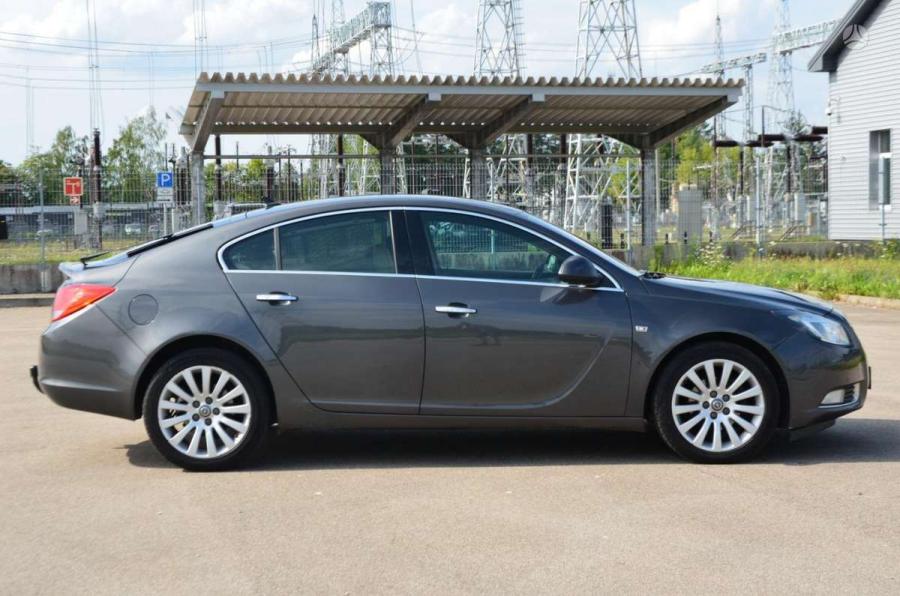 Grey Opel Insignia 2010 in Siauliai, with an engine capacity of 1.96 L and mileage of 290 thousand km for 3100 €, photo 11 on AUTOMOTO.COM.LV