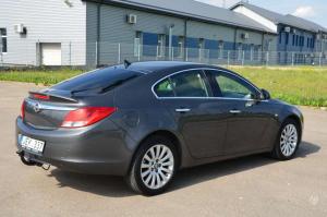 Grey Opel Insignia 2010 in Siauliai, with an engine capacity of 1.96 L and mileage of 290 thousand km for 3100 €, photo 13 on AUTOMOTO.COM.LV
