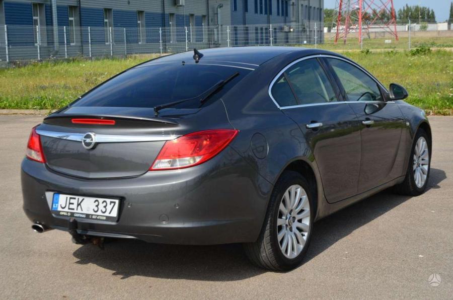 Grey Opel Insignia 2010 in Siauliai, with an engine capacity of 1.96 L and mileage of 290 thousand km for 3100 €, photo 14 on AUTOMOTO.COM.LV