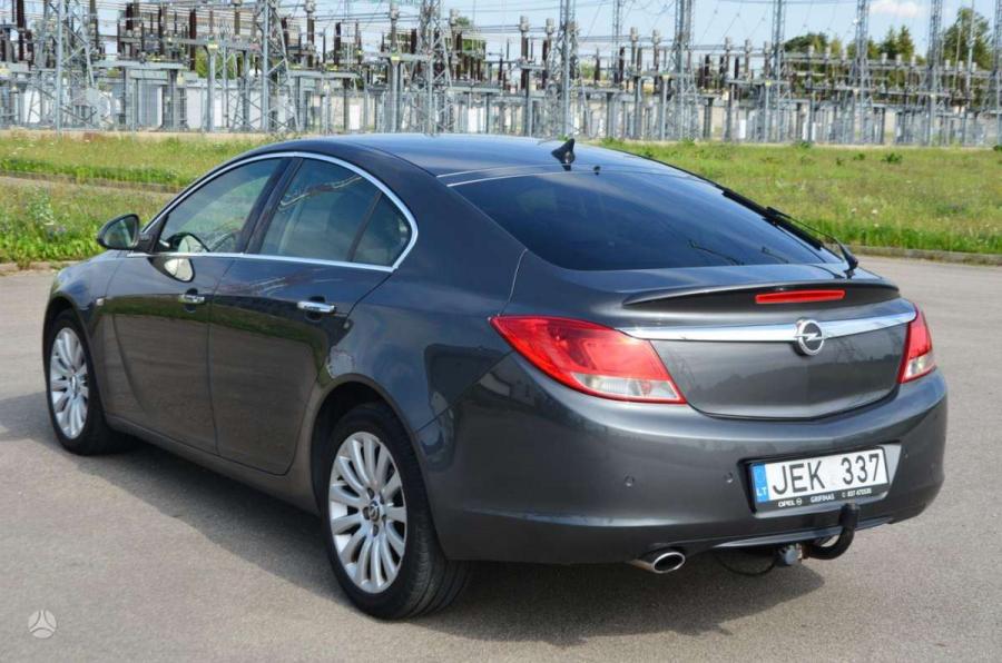 Grey Opel Insignia 2010 in Siauliai, with an engine capacity of 1.96 L and mileage of 290 thousand km for 3100 €, photo 16 on AUTOMOTO.COM.LV