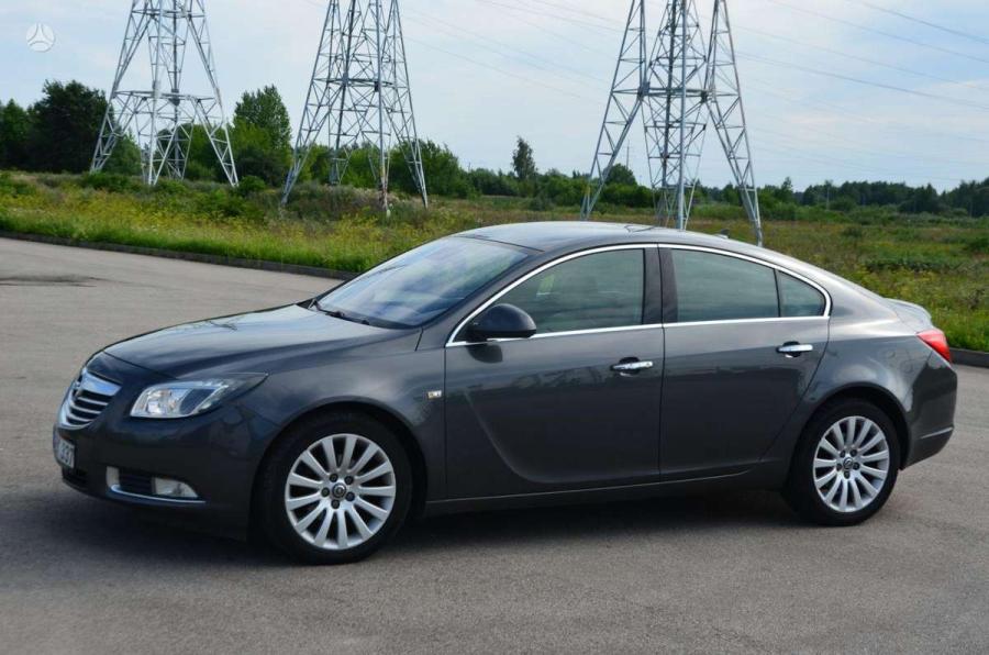 Grey Opel Insignia 2010 in Siauliai, with an engine capacity of 1.96 L and mileage of 290 thousand km for 3100 €, photo 19 on AUTOMOTO.COM.LV