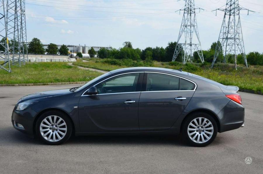 Grey Opel Insignia 2010 in Siauliai, with an engine capacity of 1.96 L and mileage of 290 thousand km for 3100 €, photo 20 on AUTOMOTO.COM.LV