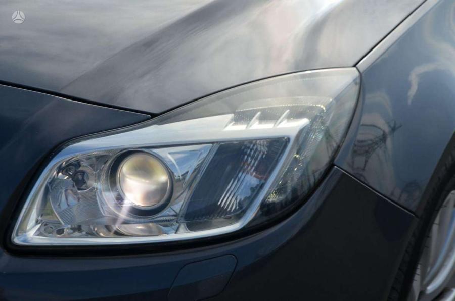 Grey Opel Insignia 2010 in Siauliai, with an engine capacity of 1.96 L and mileage of 290 thousand km for 3100 €, photo 23 on AUTOMOTO.COM.LV