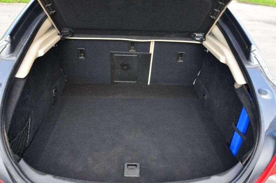 Grey Opel Insignia 2010 in Siauliai, with an engine capacity of 1.96 L and mileage of 290 thousand km for 3100 €, photo 32 on AUTOMOTO.COM.LV