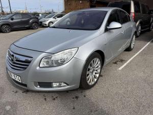 Grey Opel Insignia 2010 in Vilnius, with an engine capacity of 2.00 L and mileage of 289 thousand km for 1600 €, photo  on AUTOMOTO.COM.LV