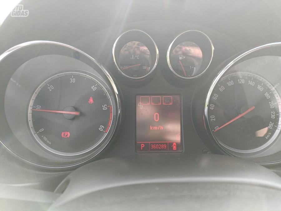 Pelēks Opel Insignia 2010 Panevēža, ar dzinēja tilpumu 2.00 L un nobraukumu 360 tūkst. km par 1650 €, foto 7 vietnē AUTOMOTO.COM.LV