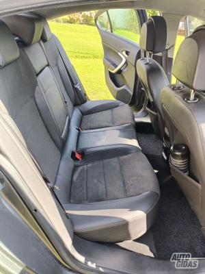 Pelēks Opel Insignia 2010 Panevēža, ar dzinēja tilpumu 2.00 L un nobraukumu 360 tūkst. km par 1650 €, foto 12 vietnē AUTOMOTO.COM.LV
