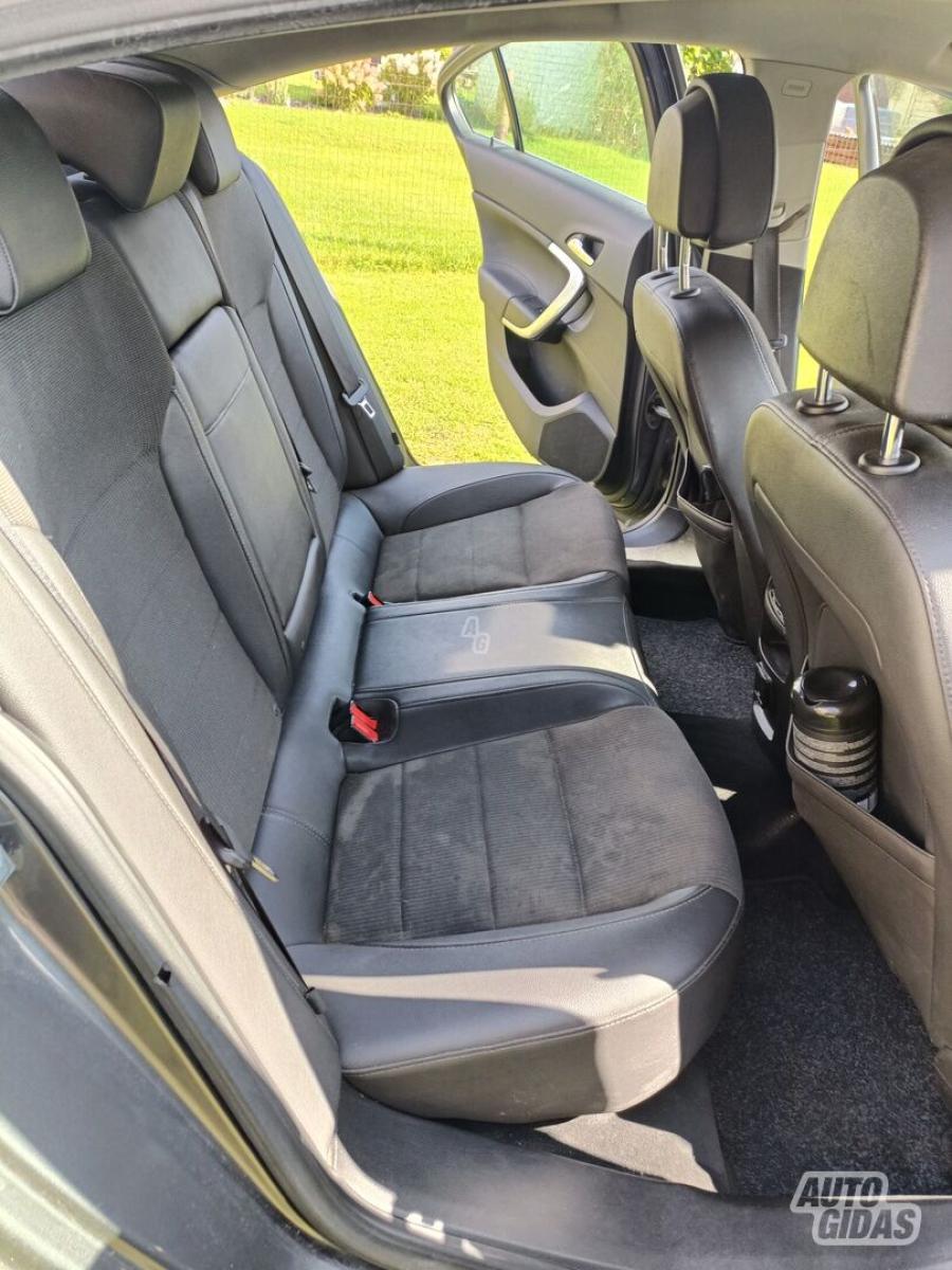 Pelēks Opel Insignia 2010 Panevēža, ar dzinēja tilpumu 2.00 L un nobraukumu 360 tūkst. km par 1650 €, foto 12 vietnē AUTOMOTO.COM.LV