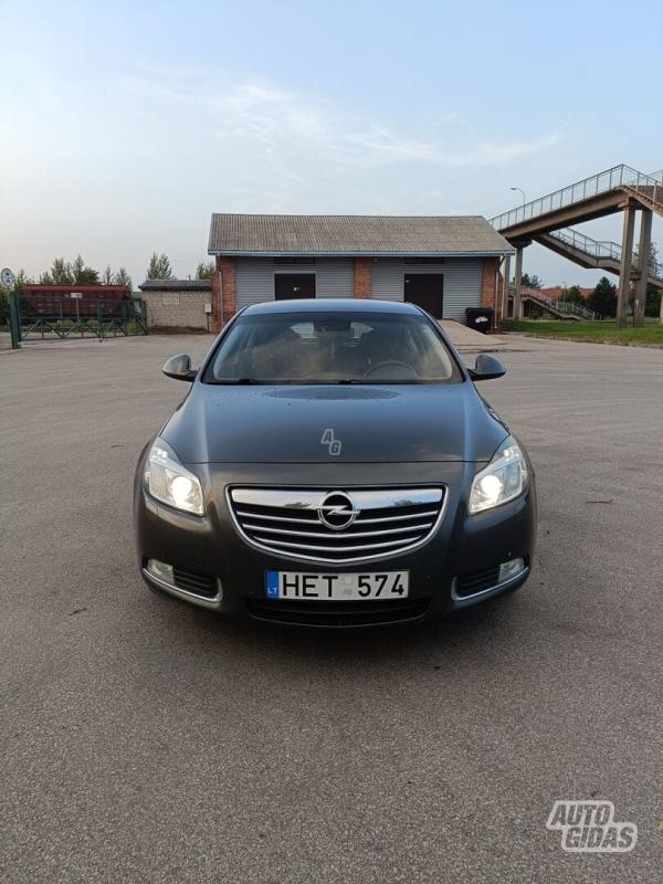 Grey Opel Insignia 2010 in Panevezys, with an engine capacity of 2.00 L and mileage of 360 thousand km for 1650 €, photo 3 on AUTOMOTO.COM.LV