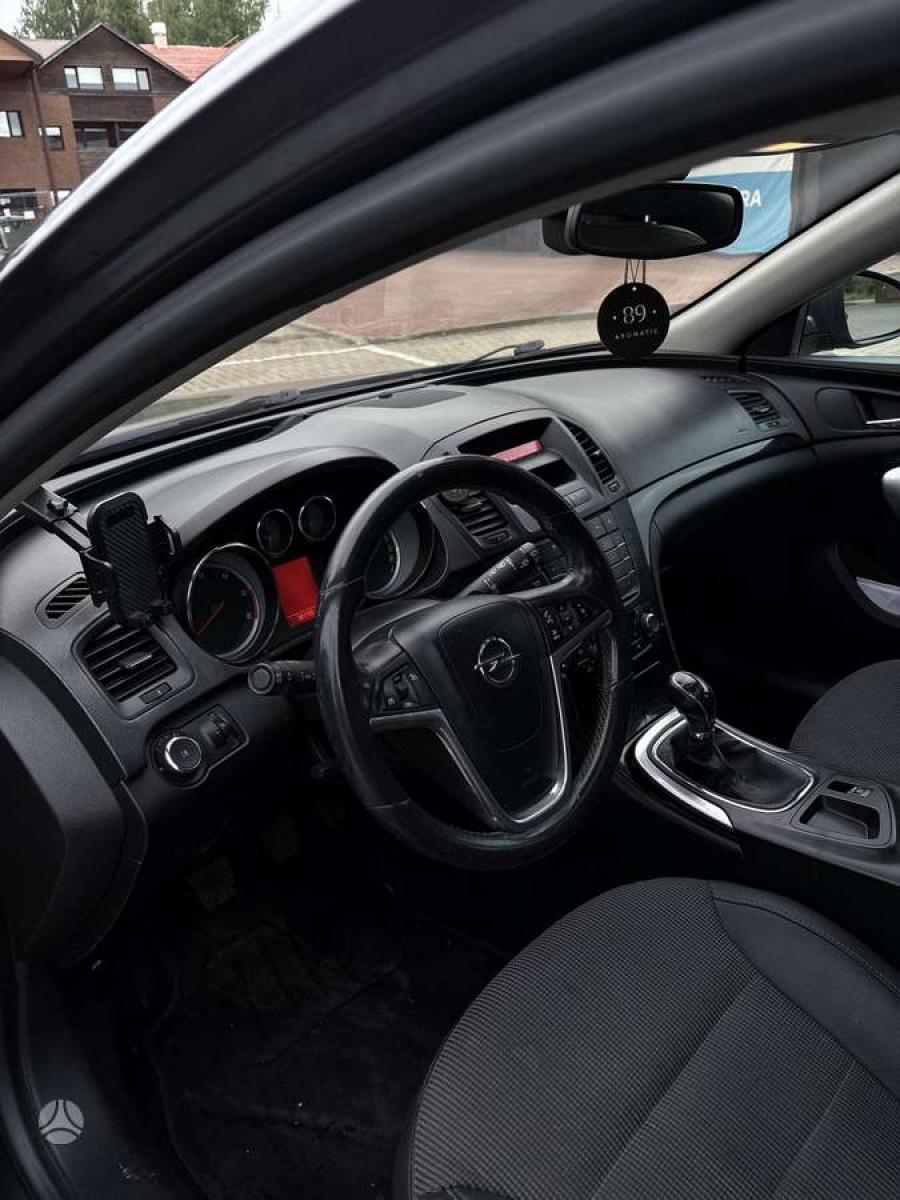 Pelēks Opel Insignia 2010 Viļņa, ar dzinēja tilpumu 1.96 L un nobraukumu 387 tūkst. km par 2299 €, foto 10 vietnē AUTOMOTO.COM.LV