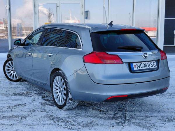 Grey Opel Insignia 2011 in Vilnius, with an engine capacity of 1.96 L and mileage of 232 thousand km for 4000 €, photo 4 on AUTOMOTO.COM.LV