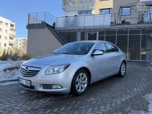 Pelēks Opel Insignia 2011 Viļņa, ar dzinēja tilpumu 1.80 L un nobraukumu 273 tūkst. km par 2500 €, foto  vietnē AUTOMOTO.COM.LV