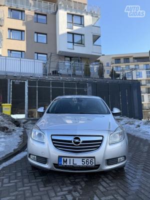 Grey Opel Insignia 2011 in Vilnius, with an engine capacity of 1.80 L and mileage of 273 thousand km for 2500 €, photo 2 on AUTOMOTO.COM.LV
