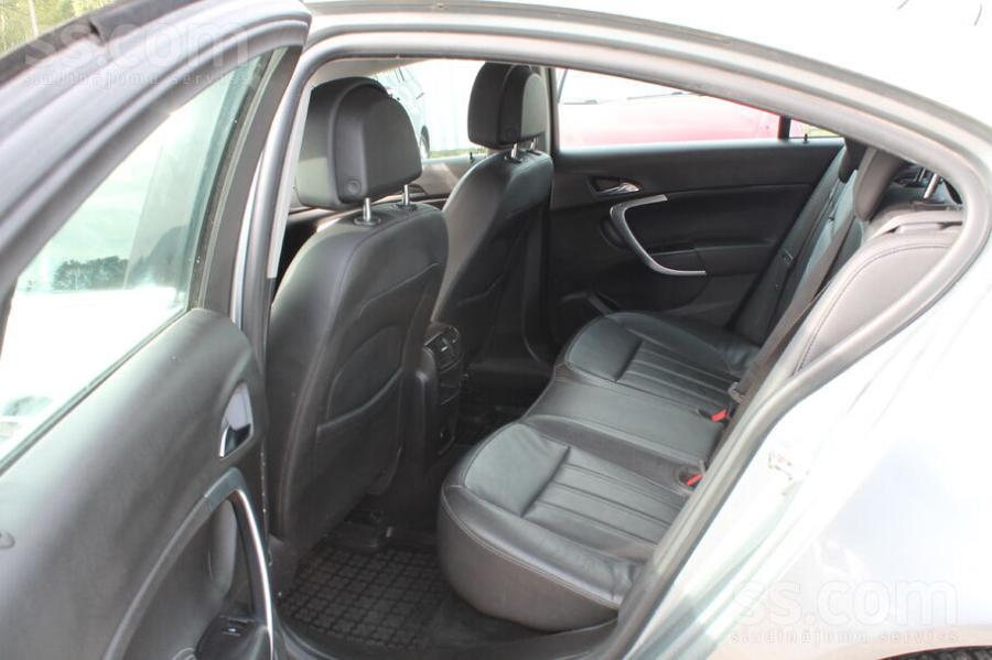 Pelēks Opel Insignia 2011 Daugavpils, ar dzinēja tilpumu 2.00 L un nobraukumu 262 tūkst. km par 4090 €, foto 13 vietnē AUTOMOTO.COM.LV