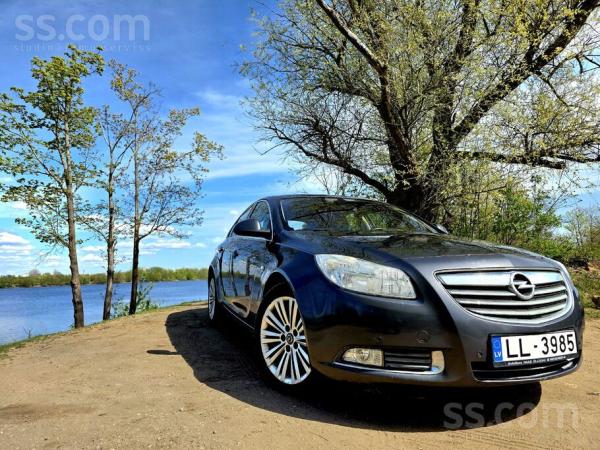Pelēks Opel Insignia 2011 Rīga, ar dzinēja tilpumu 2.00 L un nobraukumu 216 tūkst. km par 1600 €, foto 2 vietnē AUTOMOTO.COM.LV