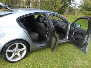 Pelēks Opel Insignia 2011 Jēkabpils, ar dzinēja tilpumu 2.00 L un nobraukumu 309 tūkst. km par 2200 €, foto 4 vietnē AUTOMOTO.COM.LV