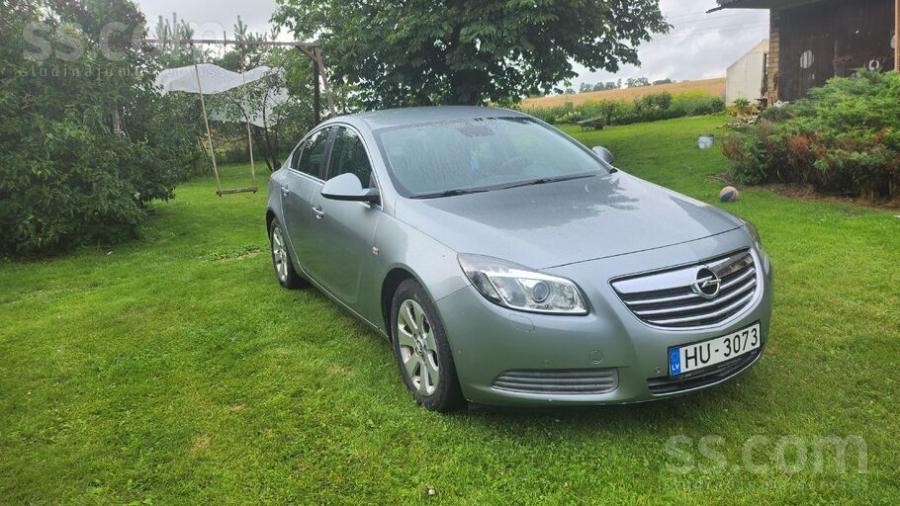 Pelēks Opel Insignia 2011 Saldus, ar dzinēja tilpumu 1.60 L un nobraukumu 139 tūkst. km par 3500 €, foto 4 vietnē AUTOMOTO.COM.LV