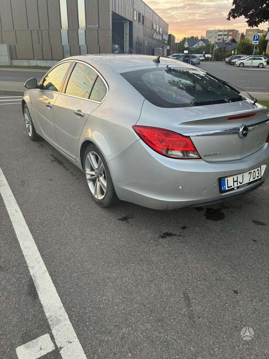 Grey Opel Insignia 2011 in Trakai, with an engine capacity of 1.96 L and mileage of 315 thousand km for 2400 €, photo 7 on AUTOMOTO.COM.LV