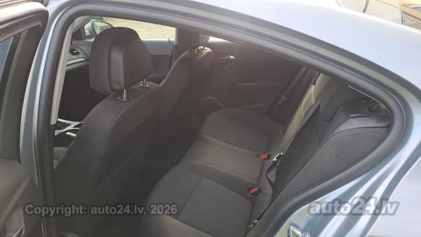 Grey Opel Insignia 2011 in Tallinn, with an engine capacity of 2.00 L and mileage of 221 thousand km for 3750 €, photo 8 on AUTOMOTO.COM.LV