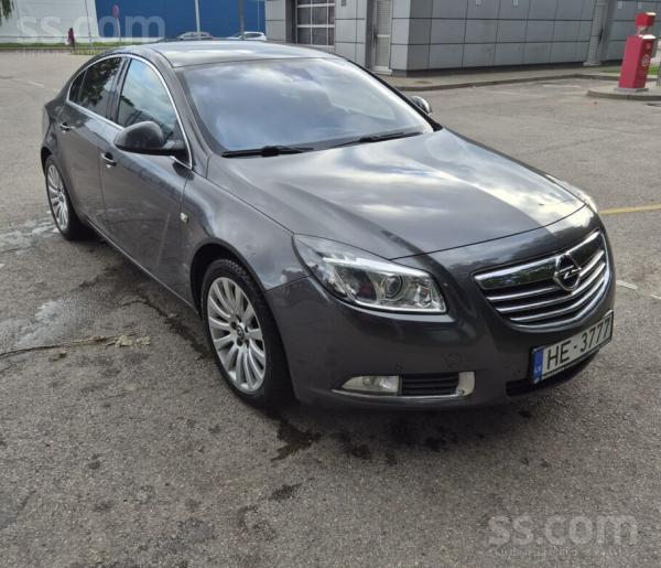 Opel Insignia 2011 Liepāja vietnē Pelēks Opel Insignia 2011 Liepāja, ar dzinēja tilpumu 2.00 L un nobraukumu 326 tūkst. km par 4300 €, foto 1 vietnē AUTOMOTO.COM.LV