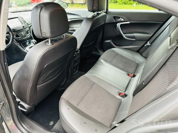 Pelēks Opel Insignia 2014 Rīga, ar dzinēja tilpumu 2.00 L un nobraukumu 352 tūkst. km par 3410 €, foto 10 vietnē AUTOMOTO.COM.LV