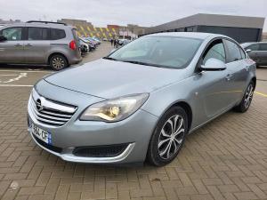 Grey Opel Insignia 2015 in Taurage, with an engine capacity of 1.96 L and mileage of 296 thousand km for 5200 €, photo 2 on AUTOMOTO.COM.LV