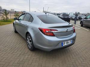 Grey Opel Insignia 2015 in Taurage, with an engine capacity of 1.96 L and mileage of 296 thousand km for 5200 €, photo 6 on AUTOMOTO.COM.LV