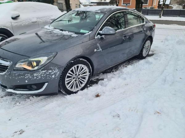 Grey Opel Insignia 2015 in Taurage, with an engine capacity of 1.60 L and mileage of 143 thousand km for 5500 €, photo 1 on AUTOMOTO.COM.LV