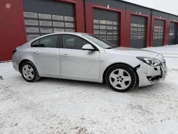 Pelēks Opel Insignia 2016 Kauņa, ar dzinēja tilpumu 1.60 L un nobraukumu 300 tūkst. km par 4000 €, foto 6 vietnē AUTOMOTO.COM.LV