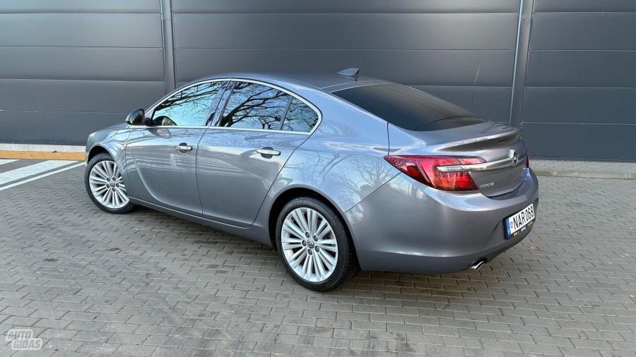 Grey Opel Insignia 2016 in Kaunas, with an engine capacity of 2.00 L and mileage of 300 thousand km for 6900 €, photo 3 on AUTOMOTO.COM.LV