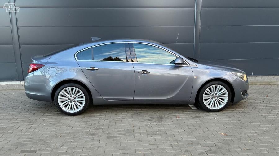 Grey Opel Insignia 2016 in Kaunas, with an engine capacity of 2.00 L and mileage of 300 thousand km for 6900 €, photo 5 on AUTOMOTO.COM.LV
